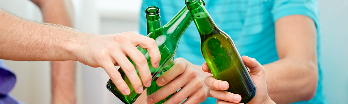 Alcohol y drogas en los jóvenes: ¿Cómo enfrentarlo? - Clínica Dávila